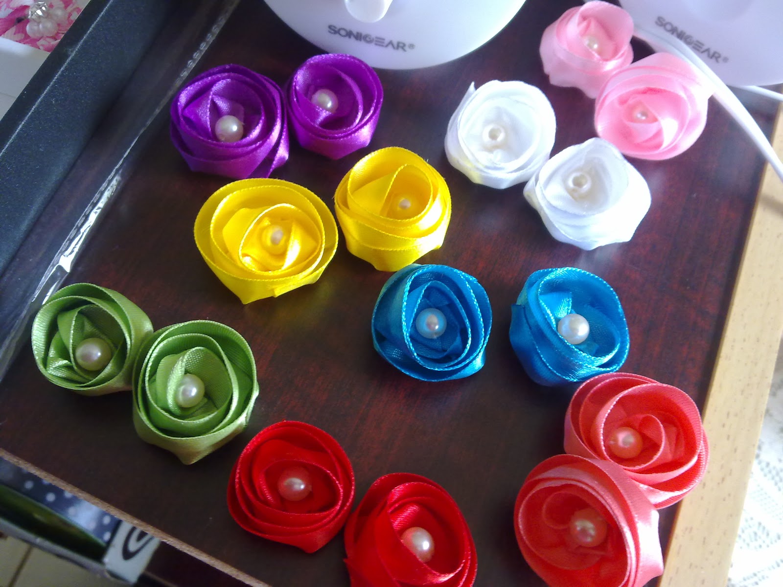 NeaDea's ZoNe: Koleksi Pin Tudung_Bunga