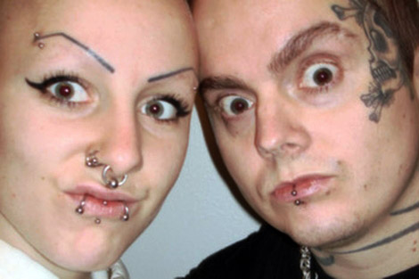 El Rincón de La Bestia: Una "mujer vampiro" y un caníbal anuncian su ...