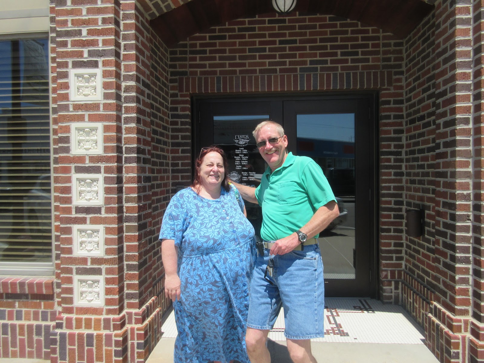 DON'T READ THIS; IT'S BORING!: A Visit With Randy From Nebraska