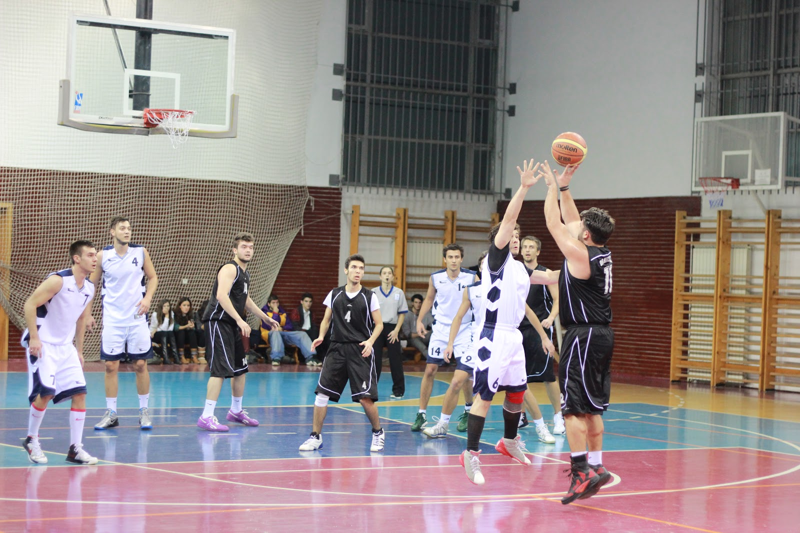 CAMPIONATUL UNIVERSITAR DE BASCHET: POZE