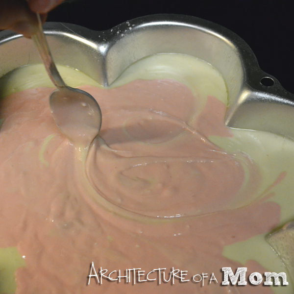 Architecture of a Mom: How to Dress Up a Cake Mix Cake