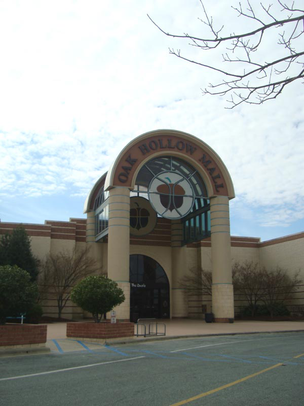 Sky City: Retail History: Oak Hollow Mall: High Point, NC