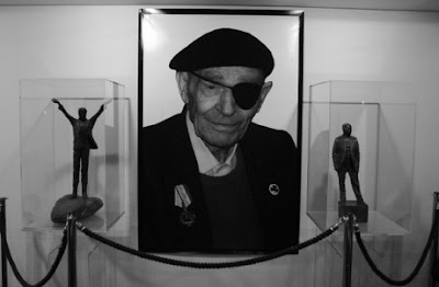 The Beret Project: Bob Doyle