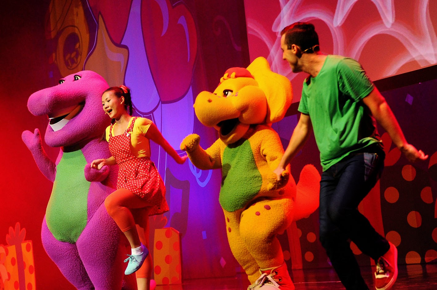 Mom's World of Arts and Happiness: BARNEY INVITES YOU TO CELEBRATE HIS ...