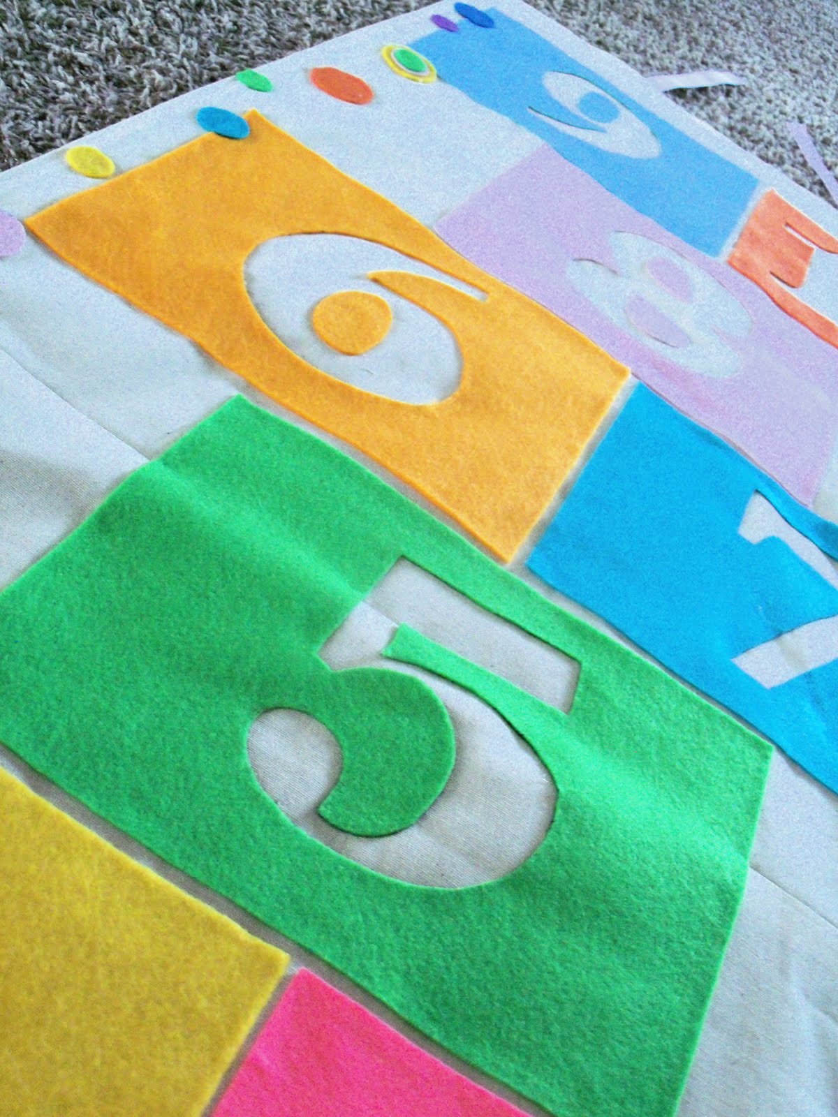 Our Little Life...: Hop-Scotch Mat Tutorial