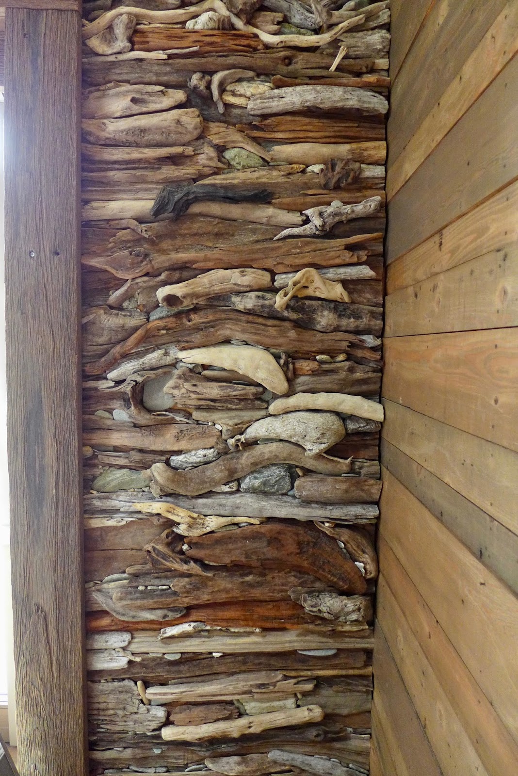 Jeffrey Bale's World of Gardens: The Driftwood Wall