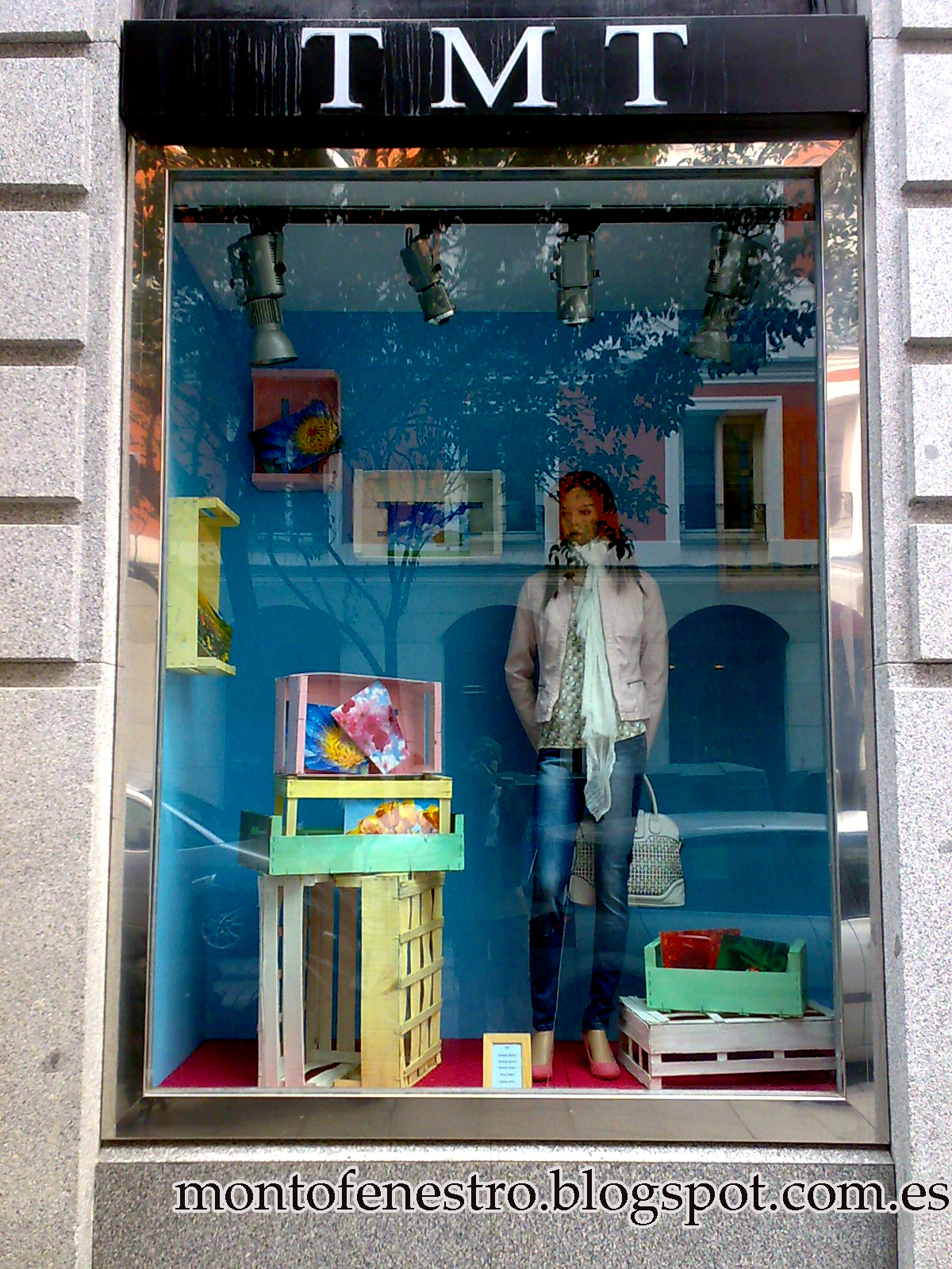 MONTOFENESTRO: ESCAPARATE, DISEÑO Y MÁS: UN PASEO POR MALASAÑA ...