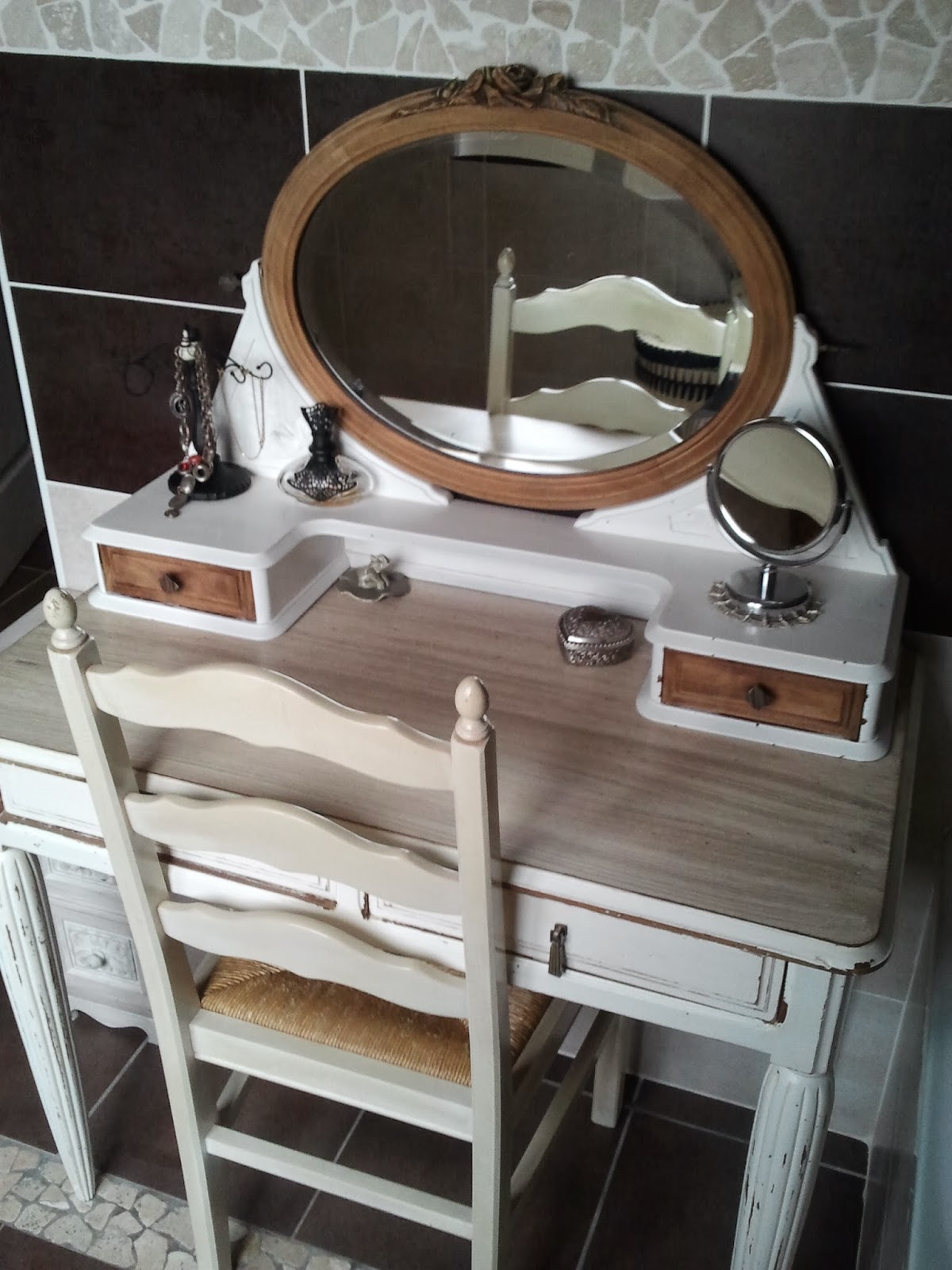 meubles&déco: Ma jolie coiffeuse centenaire en plus!!! et en chêne!