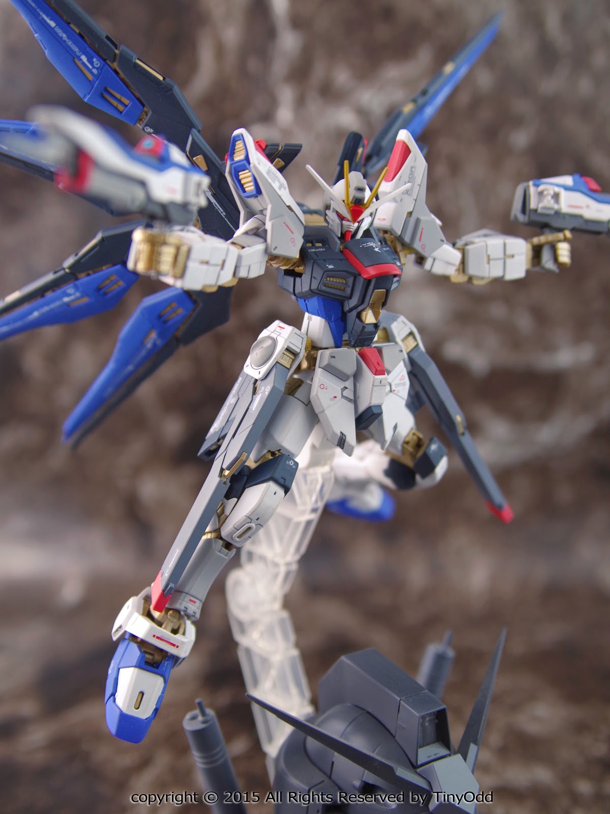 GUNDAM GUY: RG 1/144 Strike Freedom Gundam + Meteor Unit - Painted Build