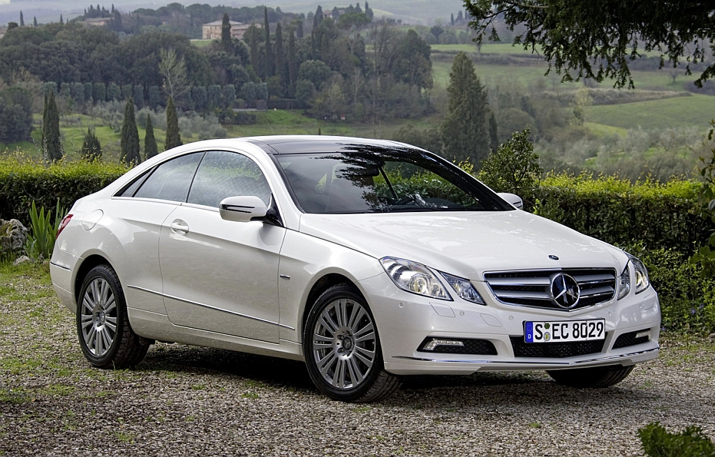 ENSAIO: Mercedes-Benz E 250 CDI Coupé BlueEFFICIENCY - COCKPIT AUTOMÓVEL