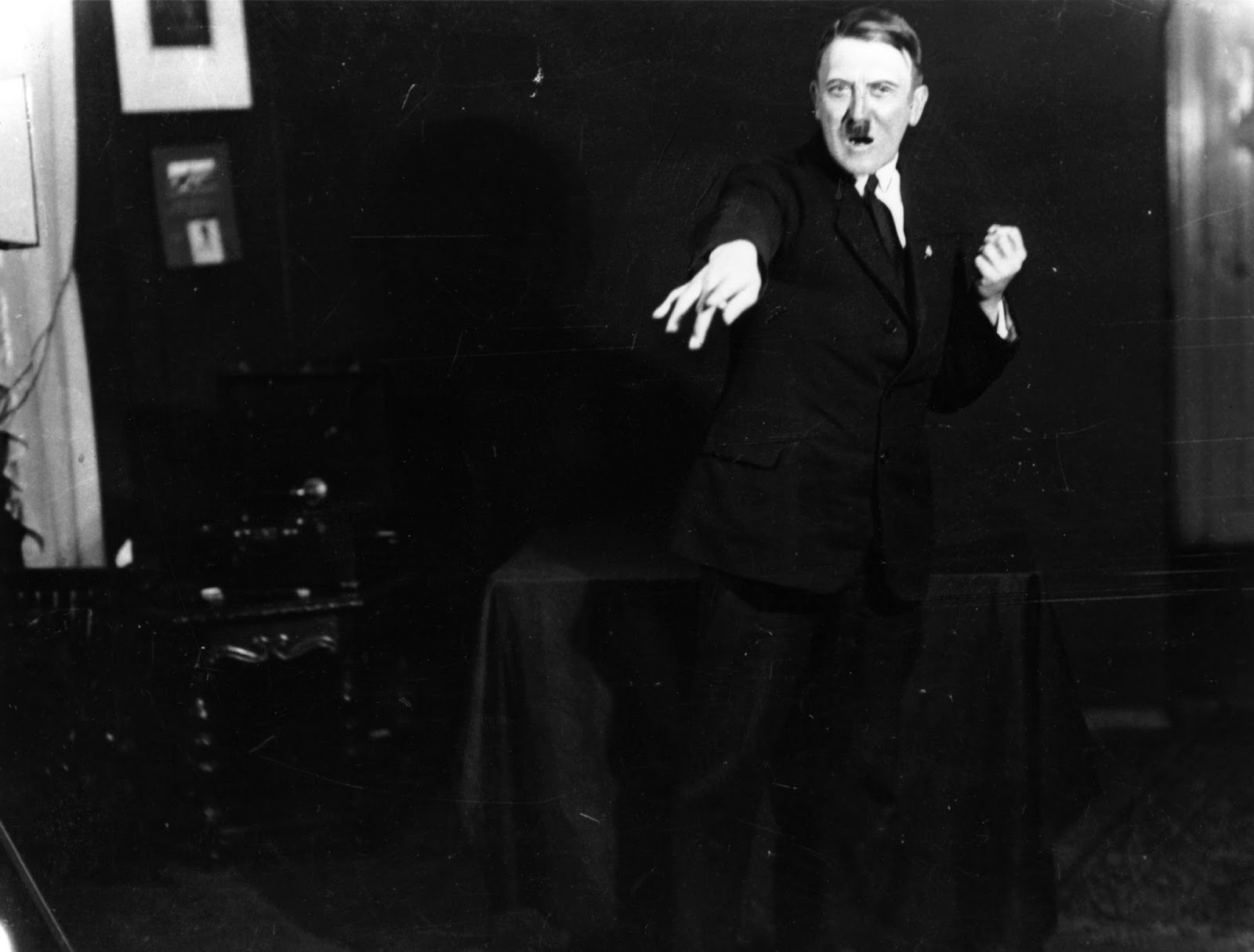NAZI JERMAN: Foto Studio Adolf Hitler