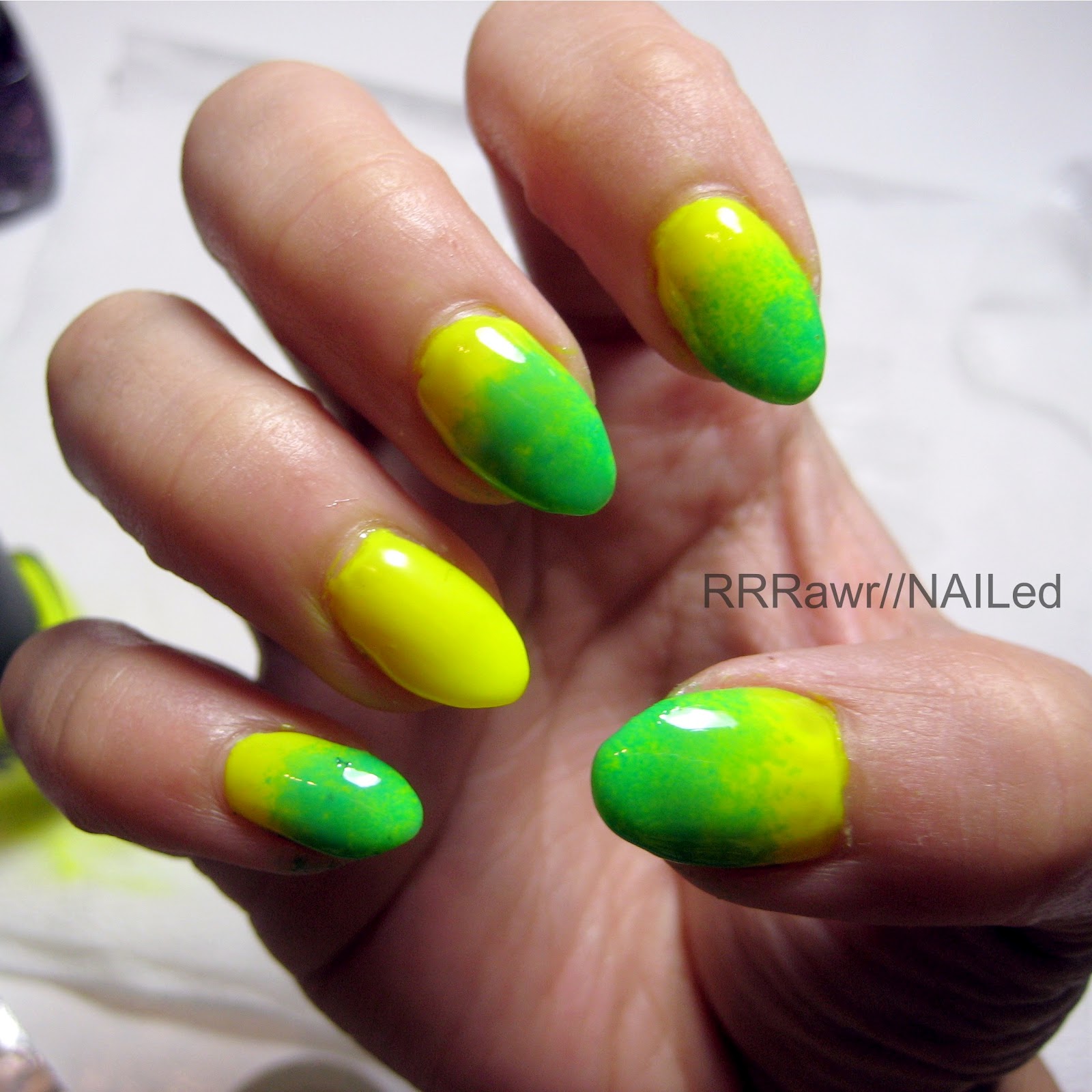 The RAWR Shop: Laser Beam Nails