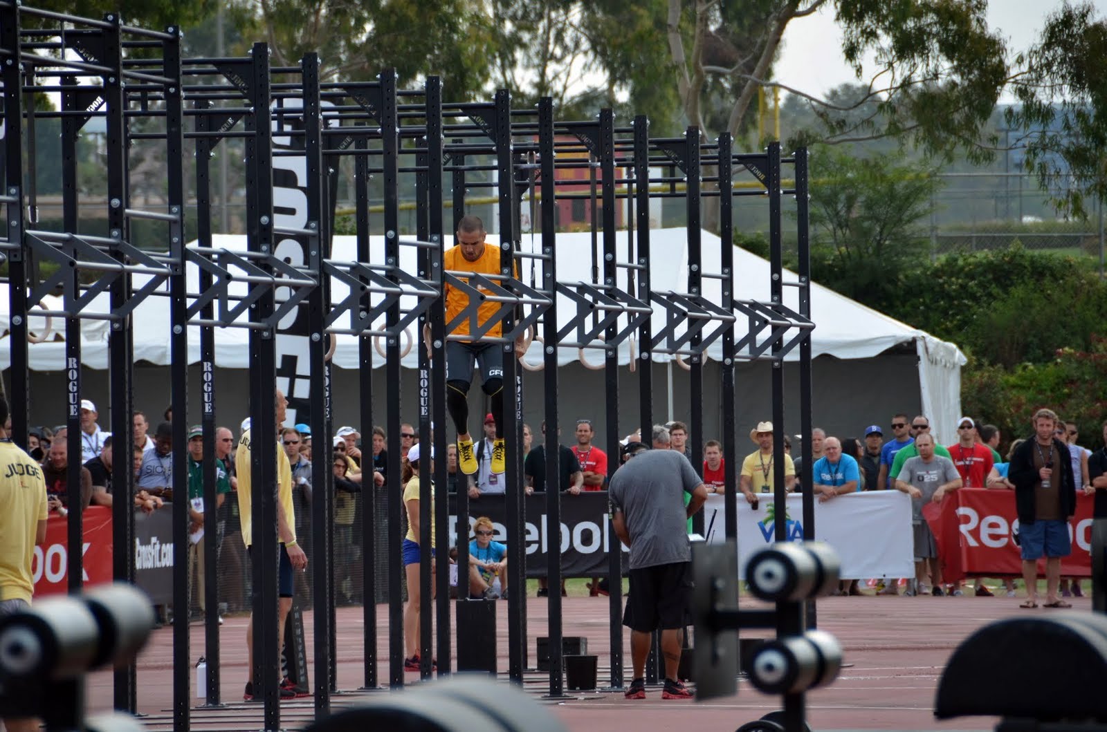 Jes' CrossFit Blog: 2011 Reebok CrossFit Games - Day 2