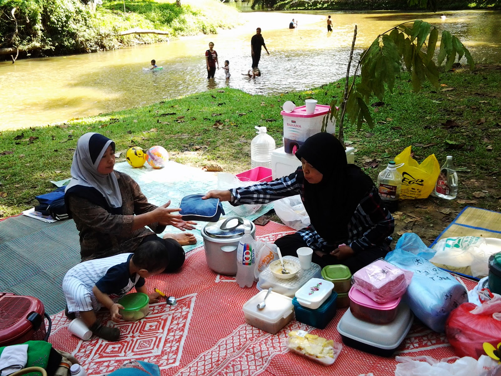 4EvEr In LoVe: Piknik Masa Cuti Sekolah