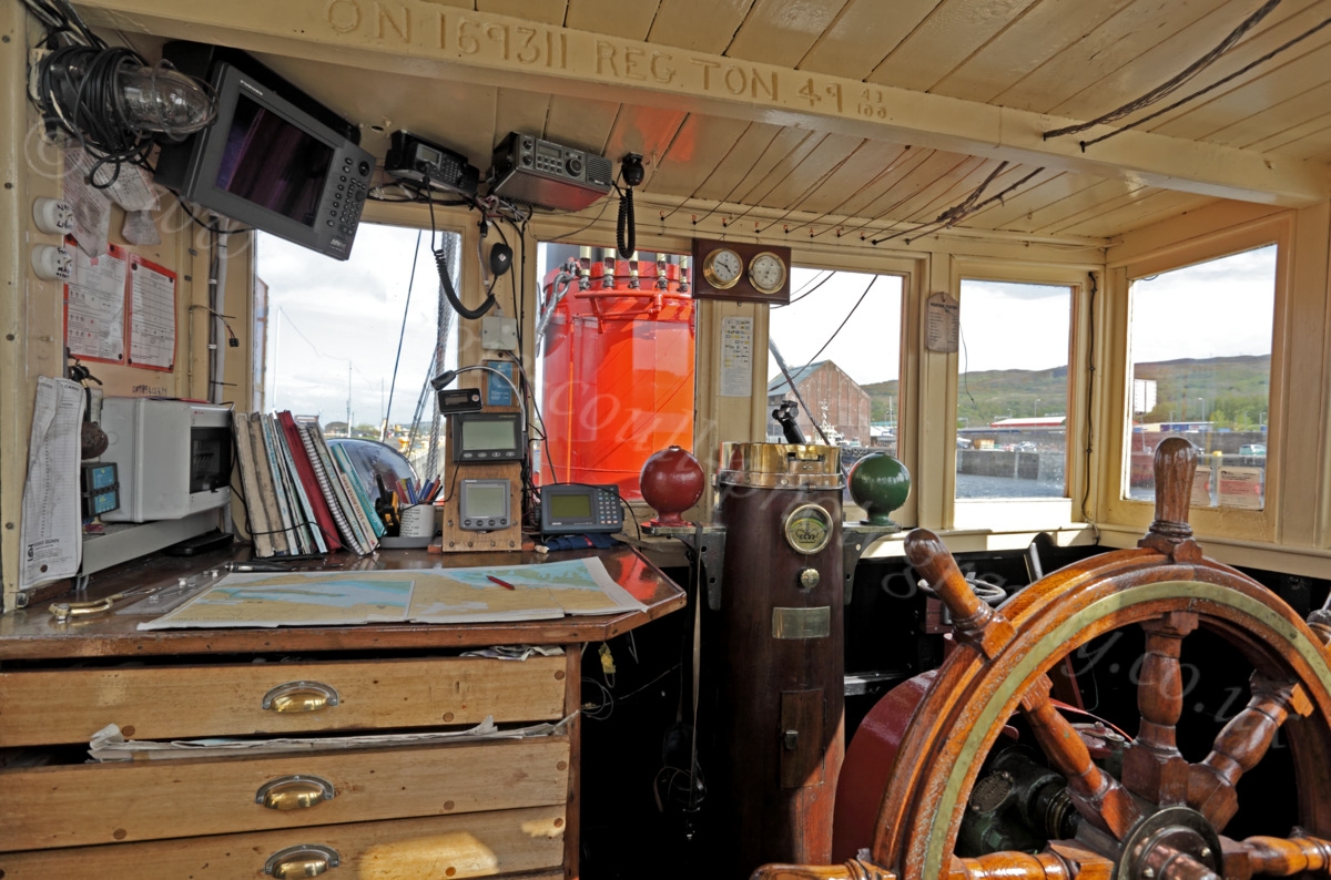 Dougie Coull Photography: VIC 32 - Clyde Puffer