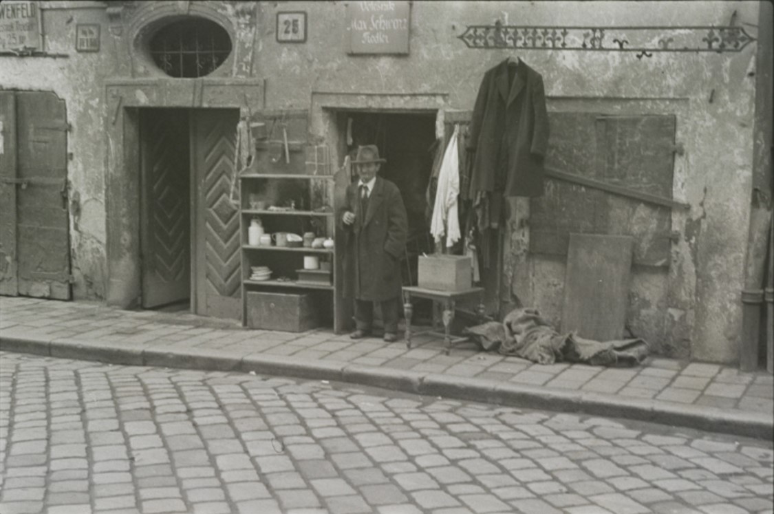 A Vanished World: 27 Rare and Amazing Photographs Capture Jewish Life ...