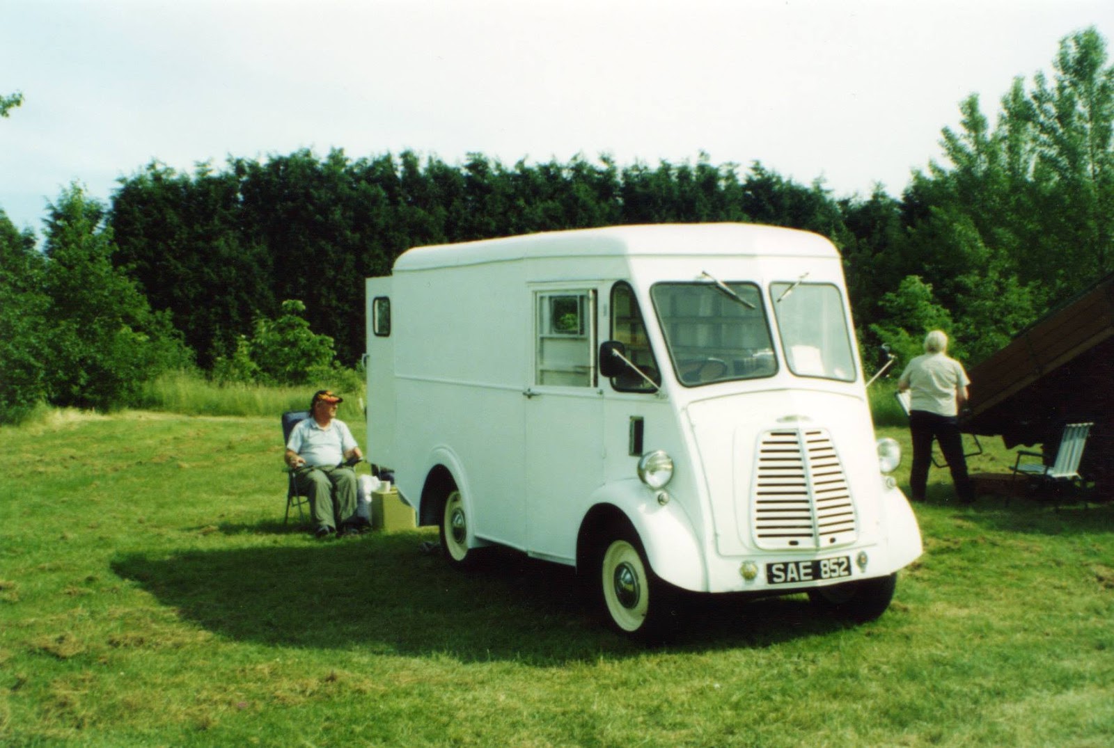 -=-Morris J Type Vans-=- : July 2016