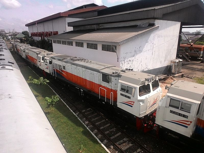 Railfans Indonesia: Lokomotif CC206