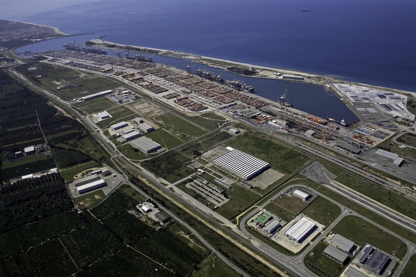 Nuovo record giornaliero per Medcenter Container Terminal - Primo Magazine