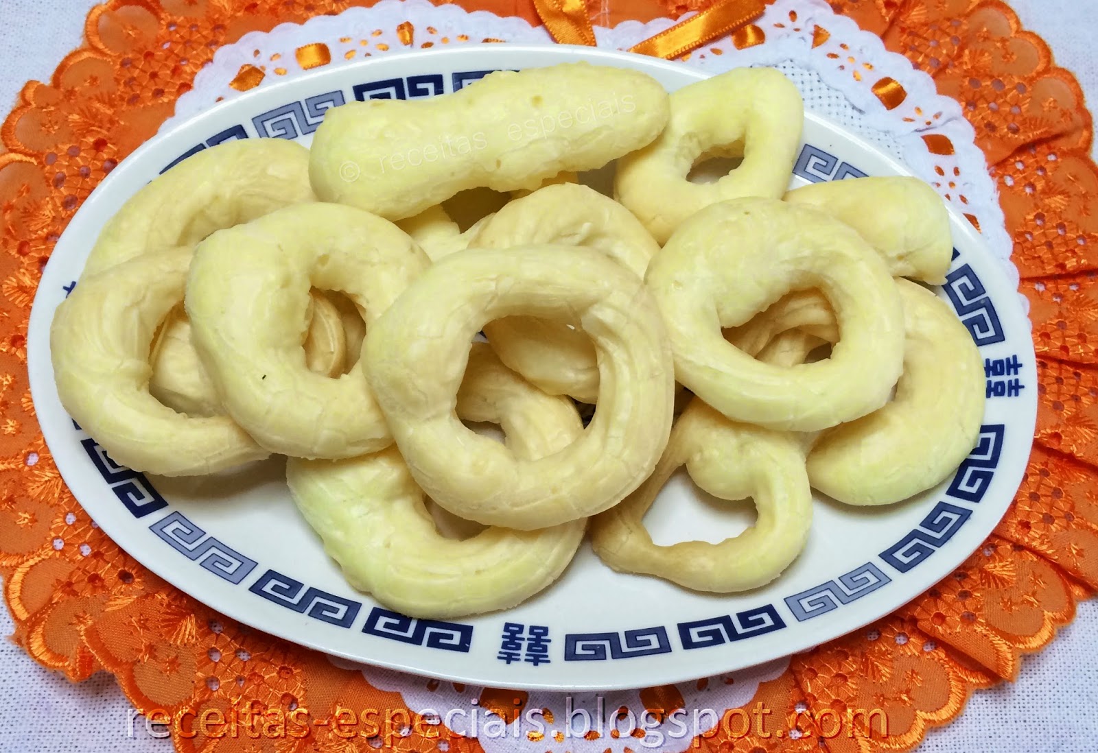 Biscoitos de polvilho | Receita rápida e simples de fazer