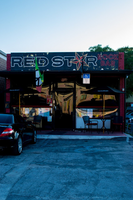 CLOSED: Red Star Rock Bar: Drinks and Music Mixed Flawlessly