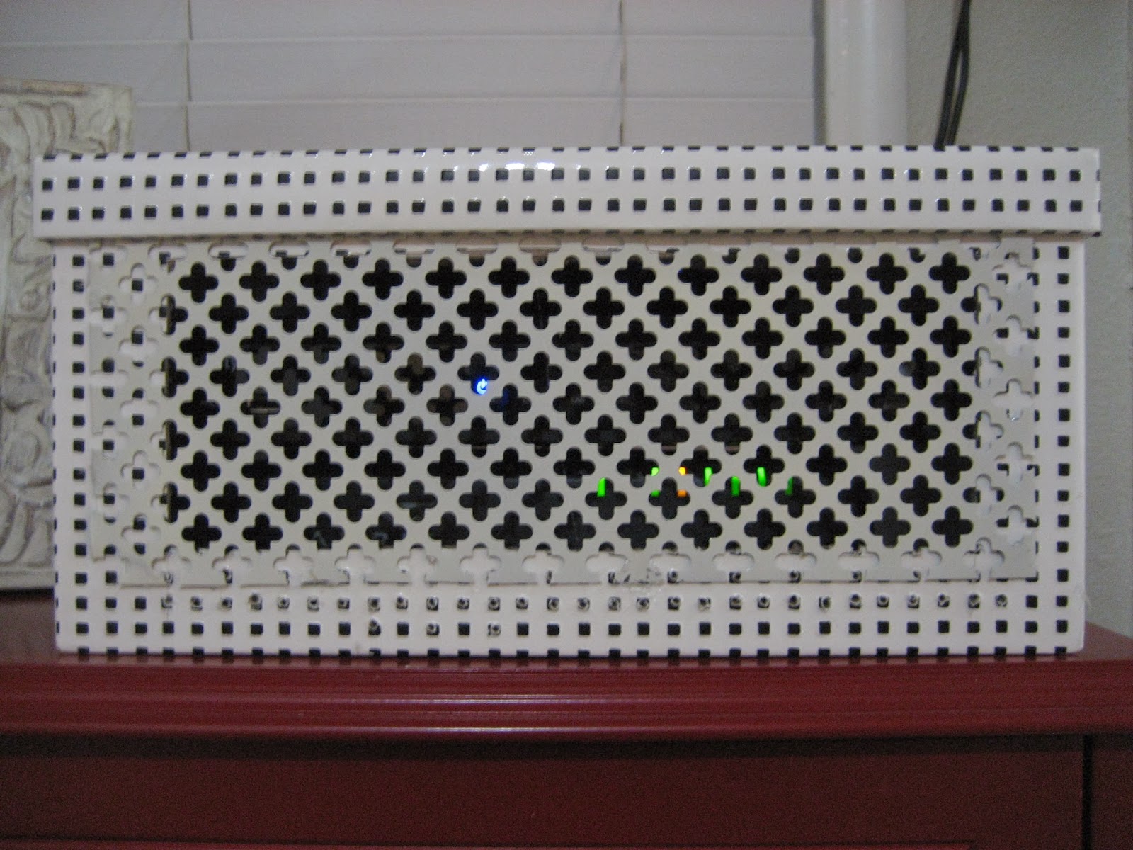 Life On Elizabeth: DIY Cable Box Cover