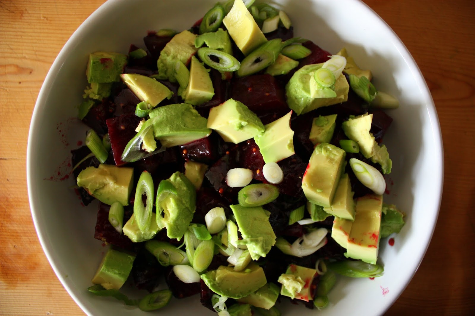 we eat. happy.: beet & avocado salad. {grain-free & vegan}