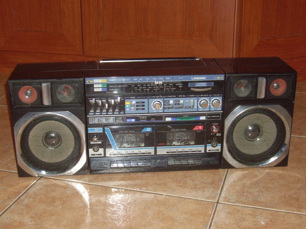 МАГНИТОЛиЯ - бумбоксы, магнитофоны и магнитолы!: Lasonic L-30. Третий ...