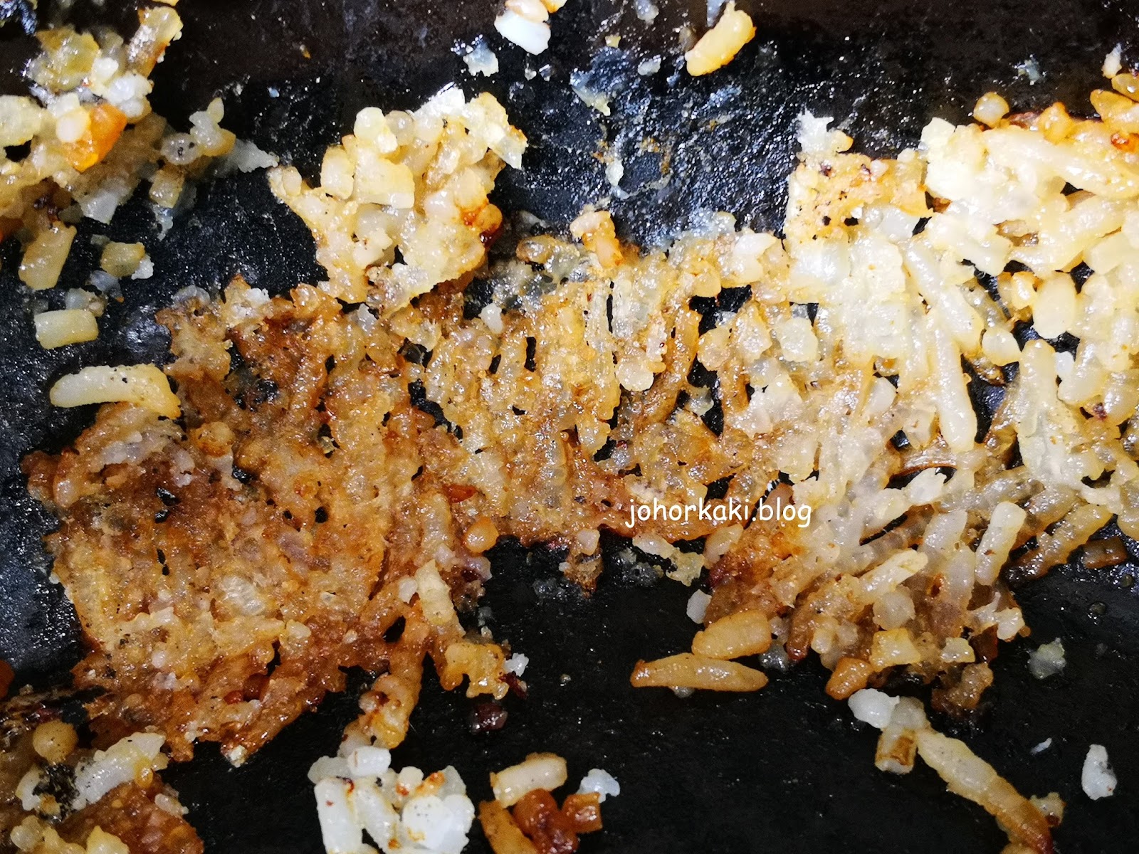 Lian He Ben Ji. Famous Sisters Claypot Chicken Rice. Chinatown Complex ...