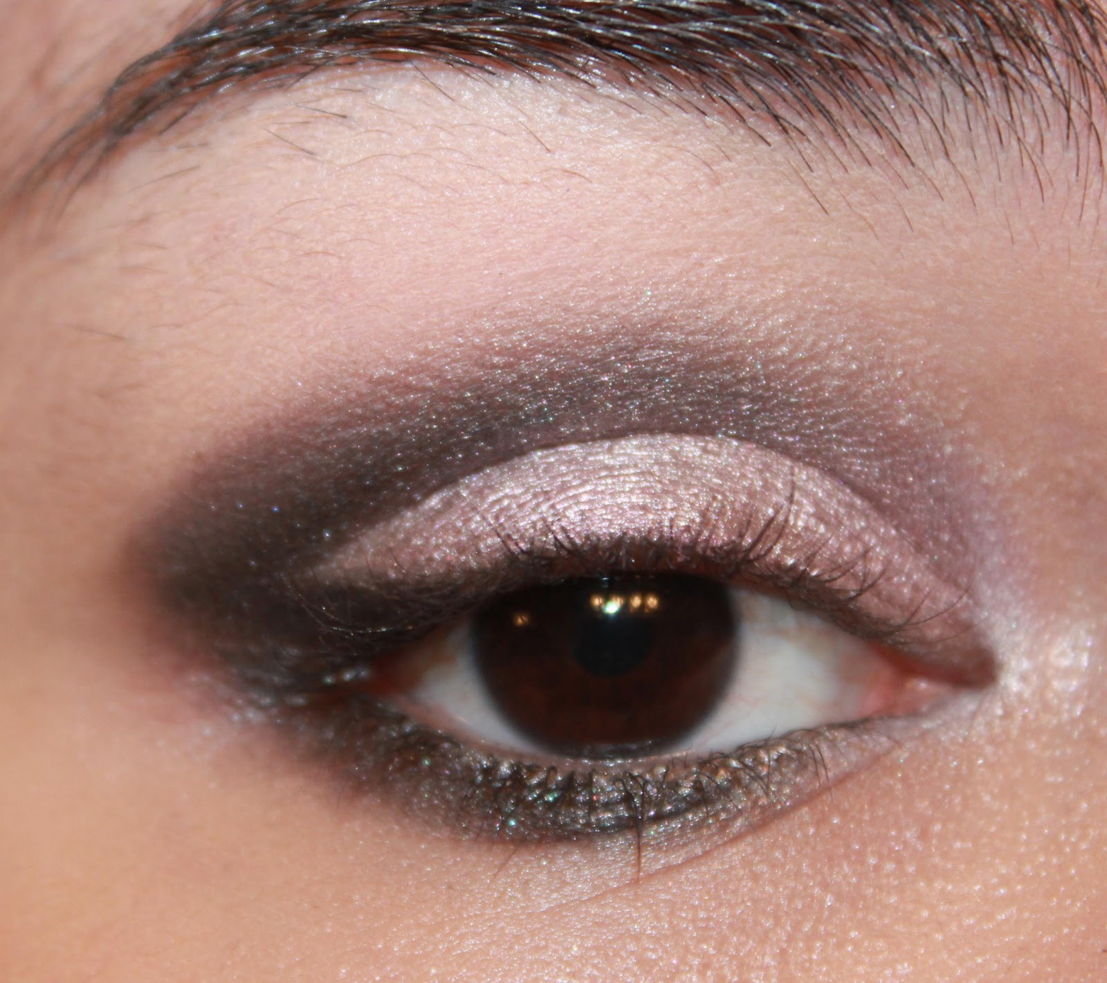 The Dark Side of Beauty: Tutorial: Pink Concrete (Ft. Glamour Doll Eyes)