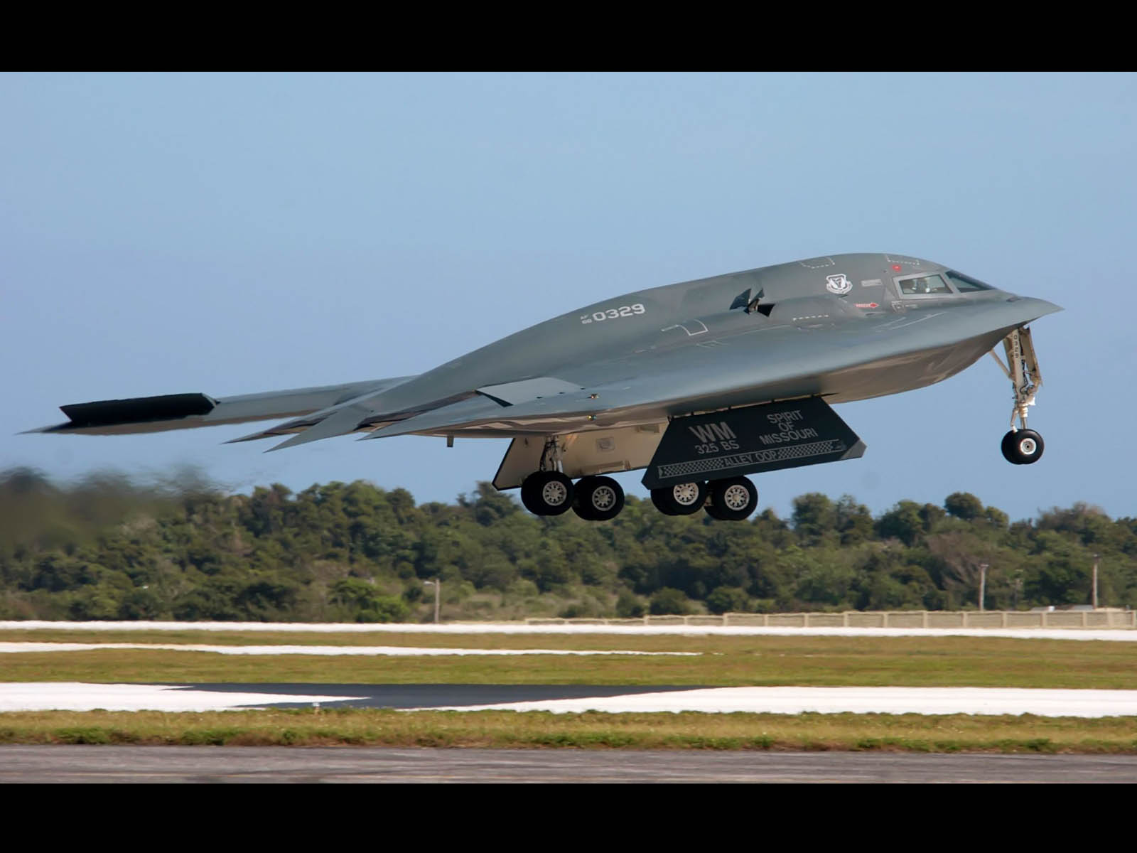 Wallpapers HD Desktop: B2 Spirit Aircraft