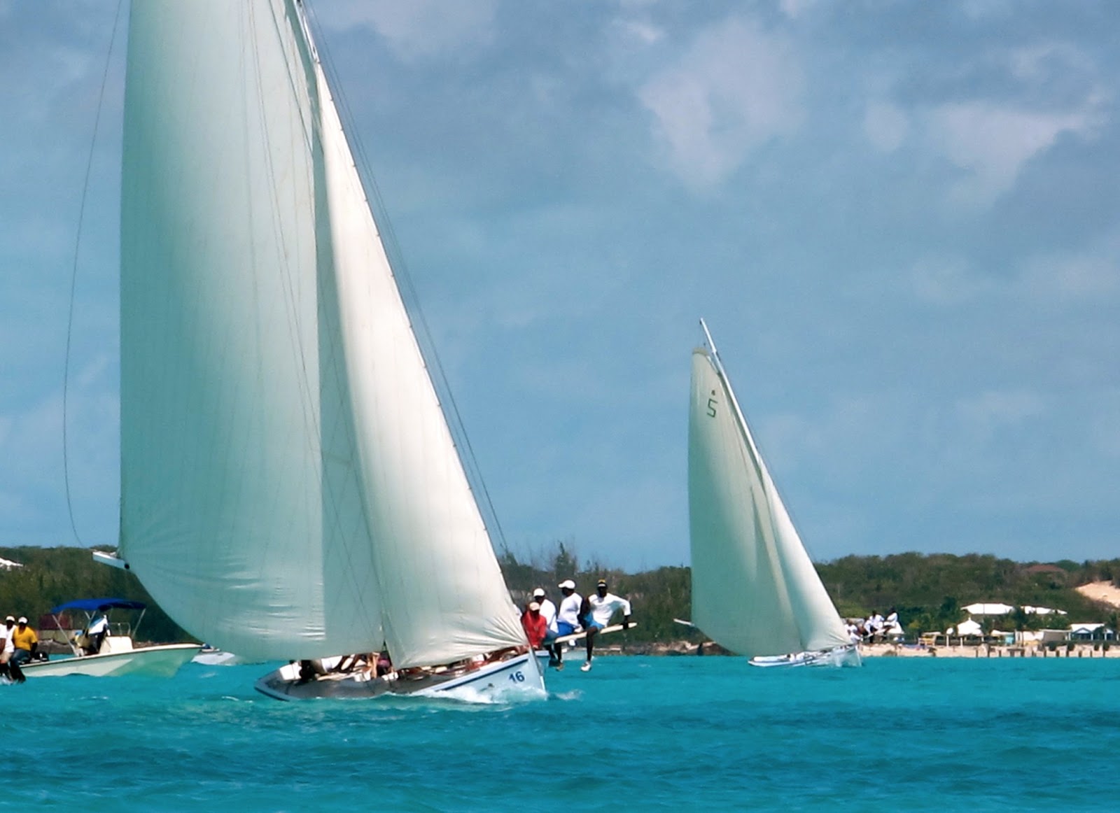 Windtraveler: Bahamian Sloop Sailing