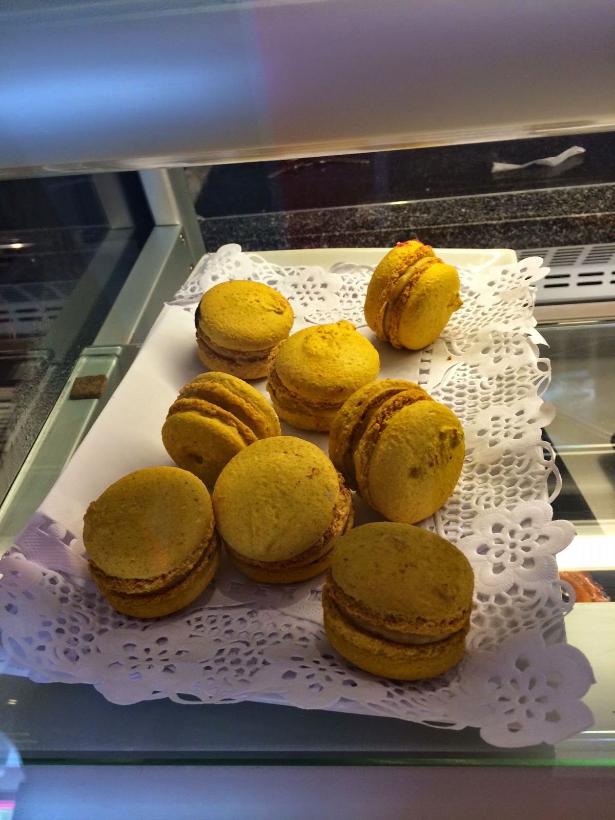 The French Macaron Critic: Macarons in St. Maarten- Worth the search?