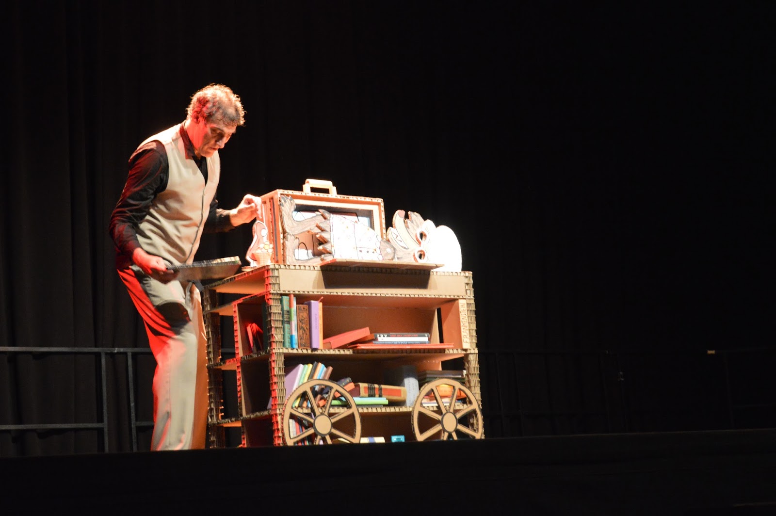 Pintando sonrisas de colores: Teatralia. Little red riding hood ...