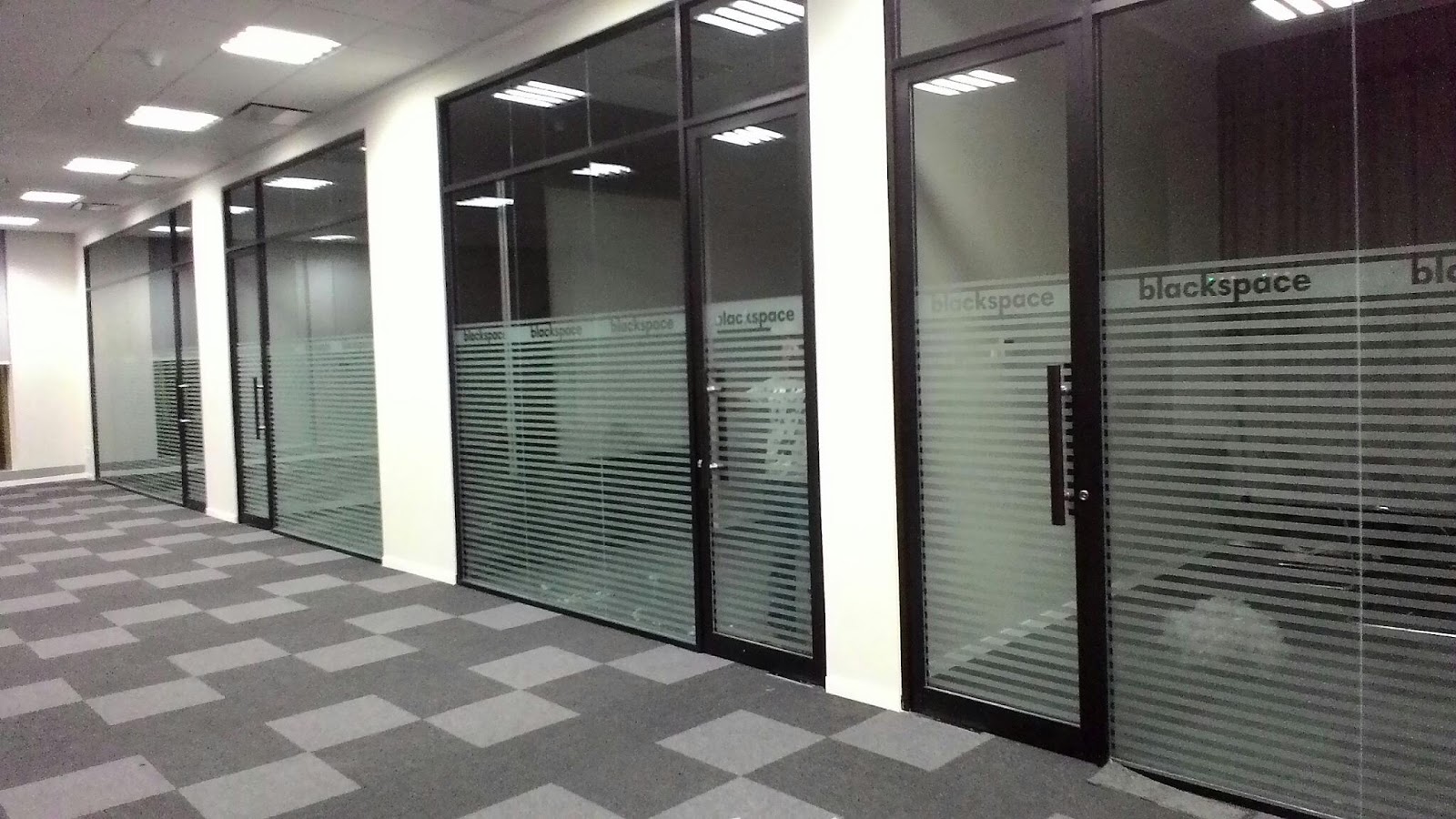 Stiker Kaca Sandblast/ stiker kaca es