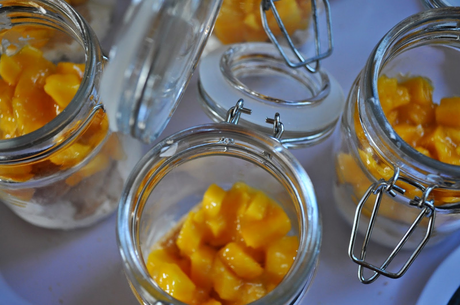 Tales of a Babbling Spoon: Mango Float in a Jar