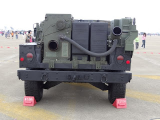 Blair's 軍事,警察及消防攝影: M56 Coyote Smoke Generator 土狼式渦輪發煙車