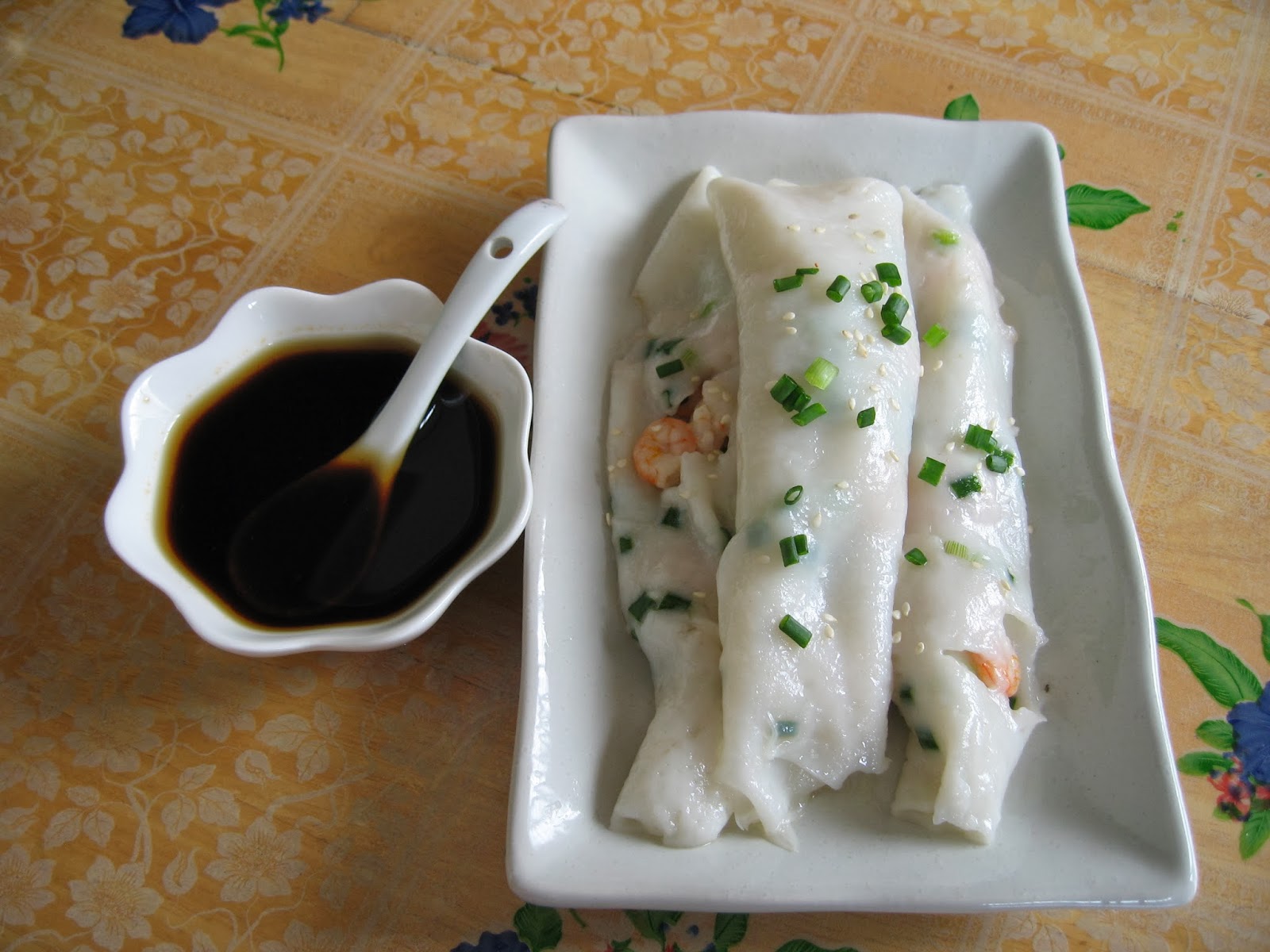 Sumptuous Flavours: Hong Kong-Style Chee Cheung Fun 港式猪肠粉