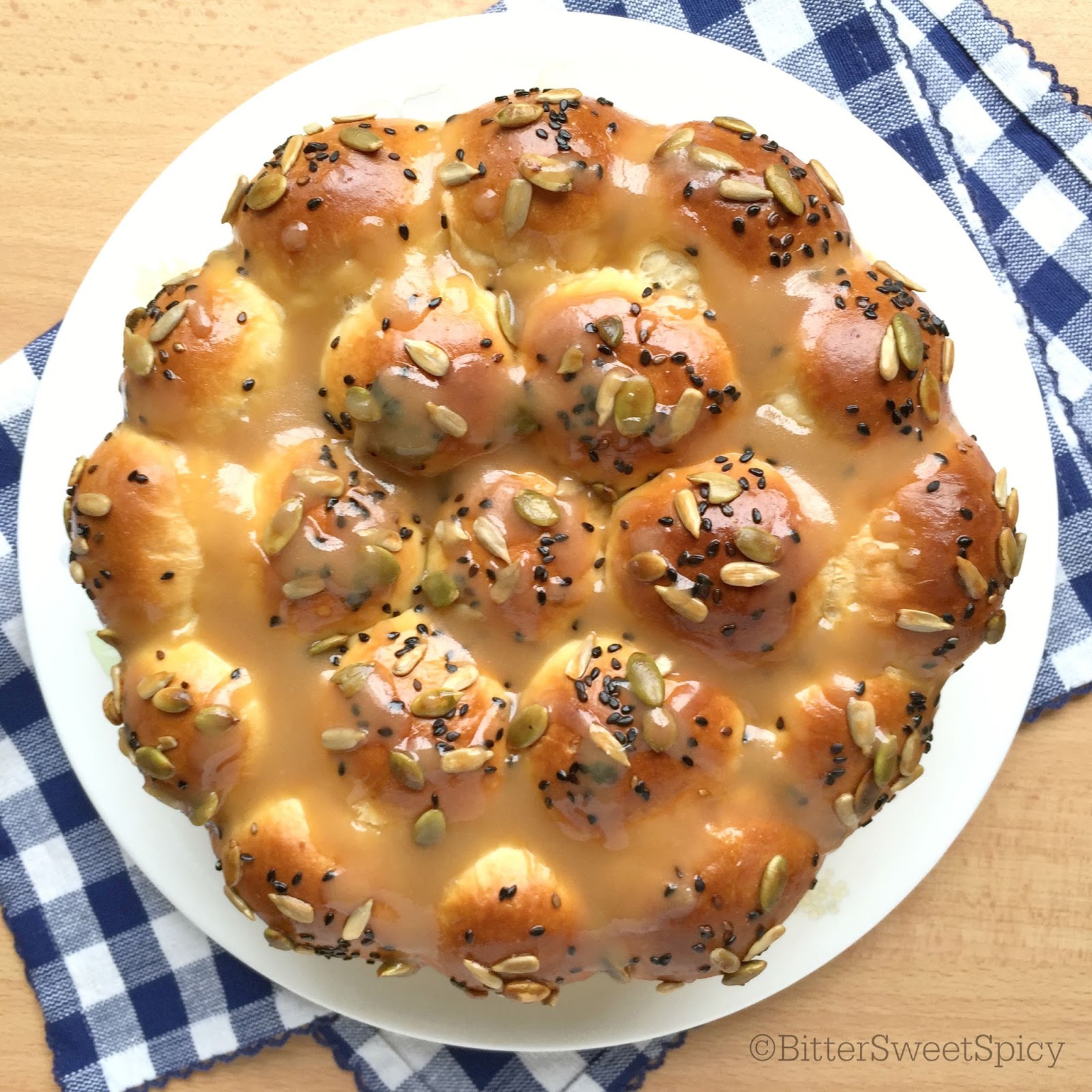 BitterSweetSpicy: Beehive Sweet Bun