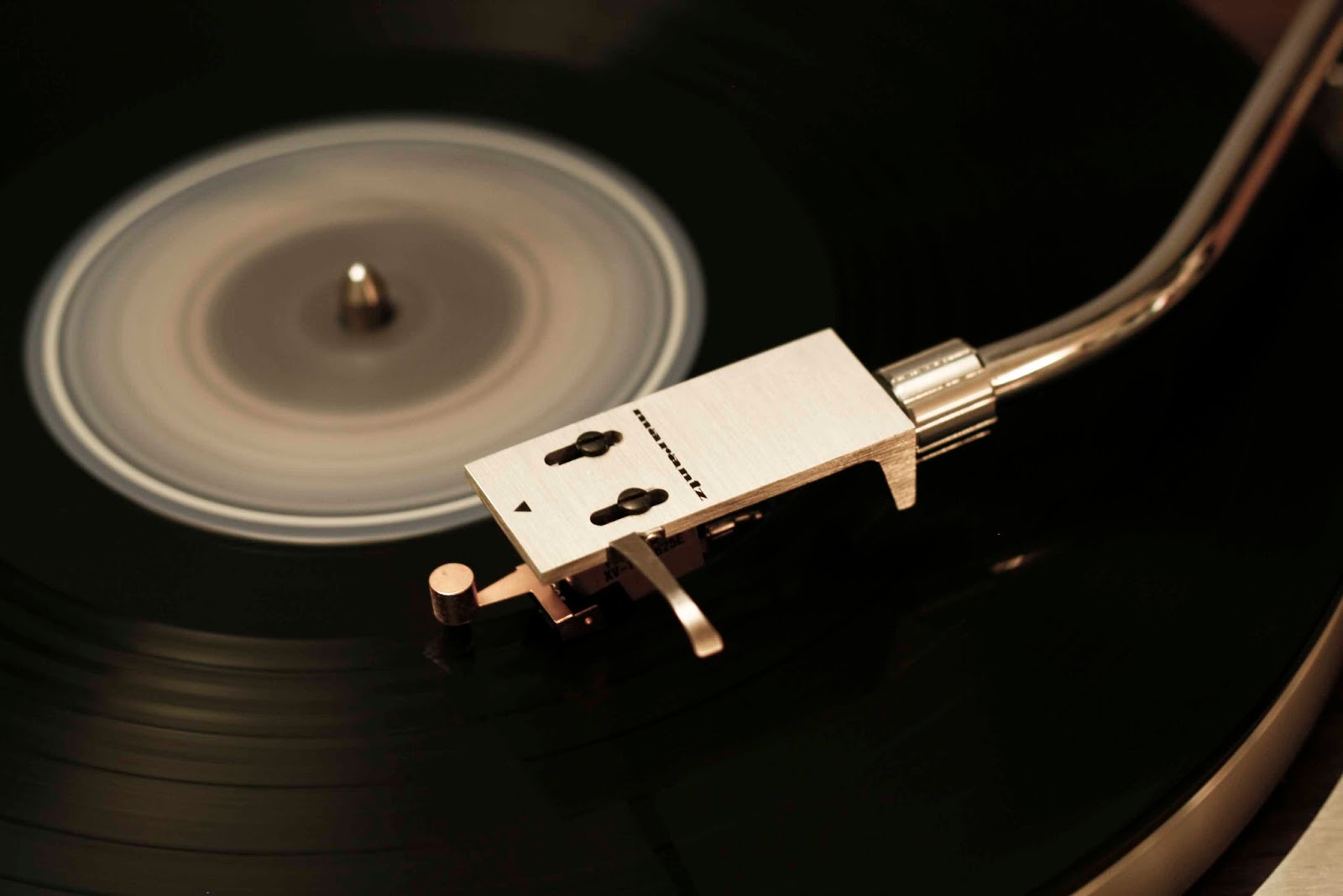 I. Franks Antique Silver: Those Golden,Olden Days