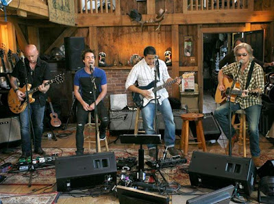 RETRO KIMMER'S BLOG: DARYL HALL'S HOUSE SHOW NOW ON VH1