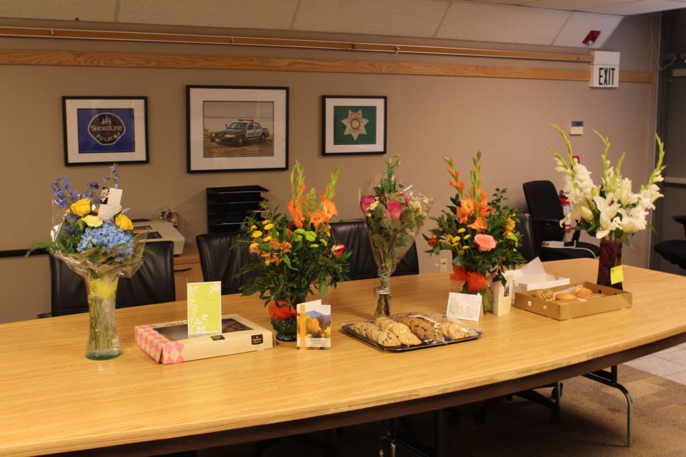 Shoreline Area News: Shoreline Police respond to community support