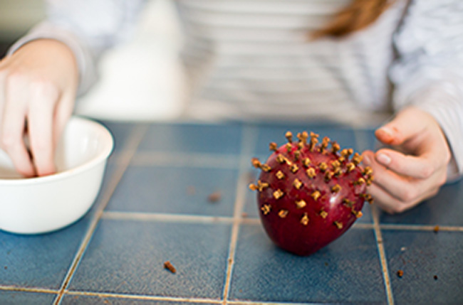Clove Apples
