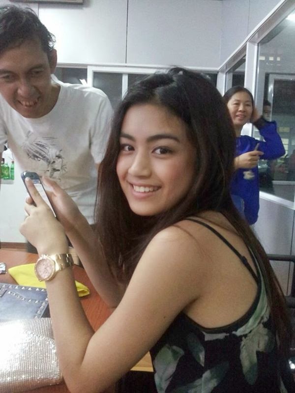 Yun Waddy Beautiful Snapshot Selfies