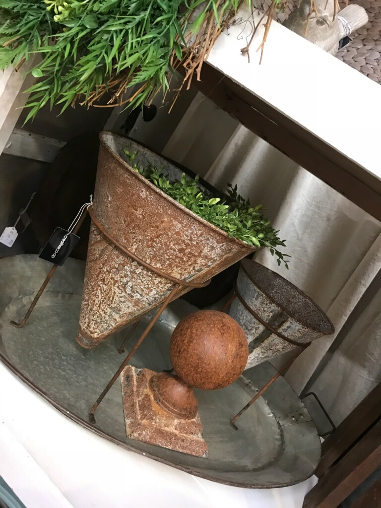 Country Primitives Vintage Market & The French Hen