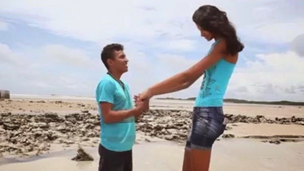 Vidéo Inédit: Elisany da Cruz Silva, l'adolescente la plus élancée du ...