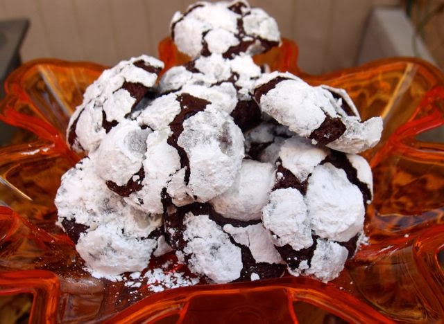 Sunday, recipes for two: Recipe: Chocolate Snowcap Cookies