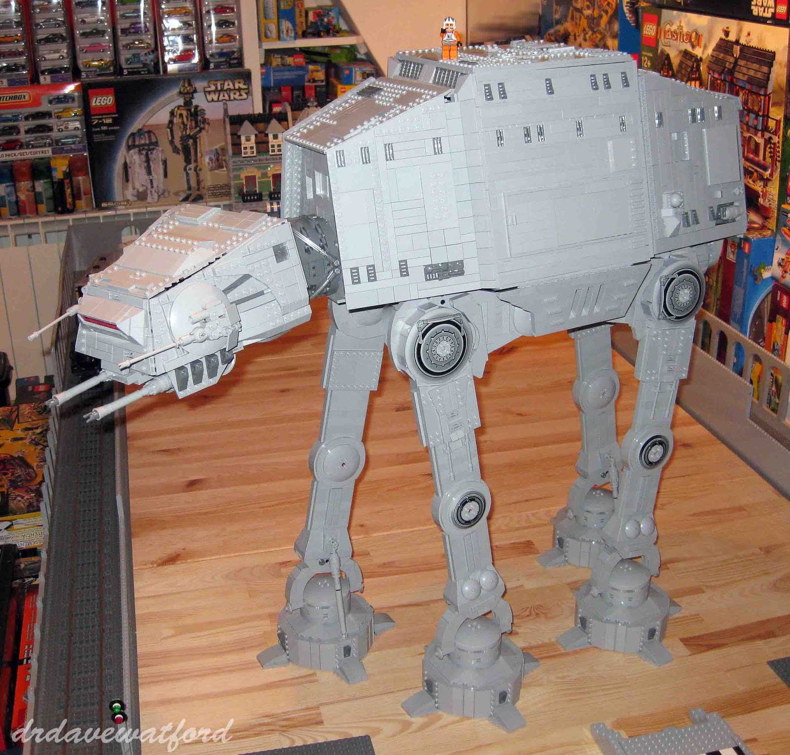 Gimme Lego: UCS AT-AT : They think it's all over...