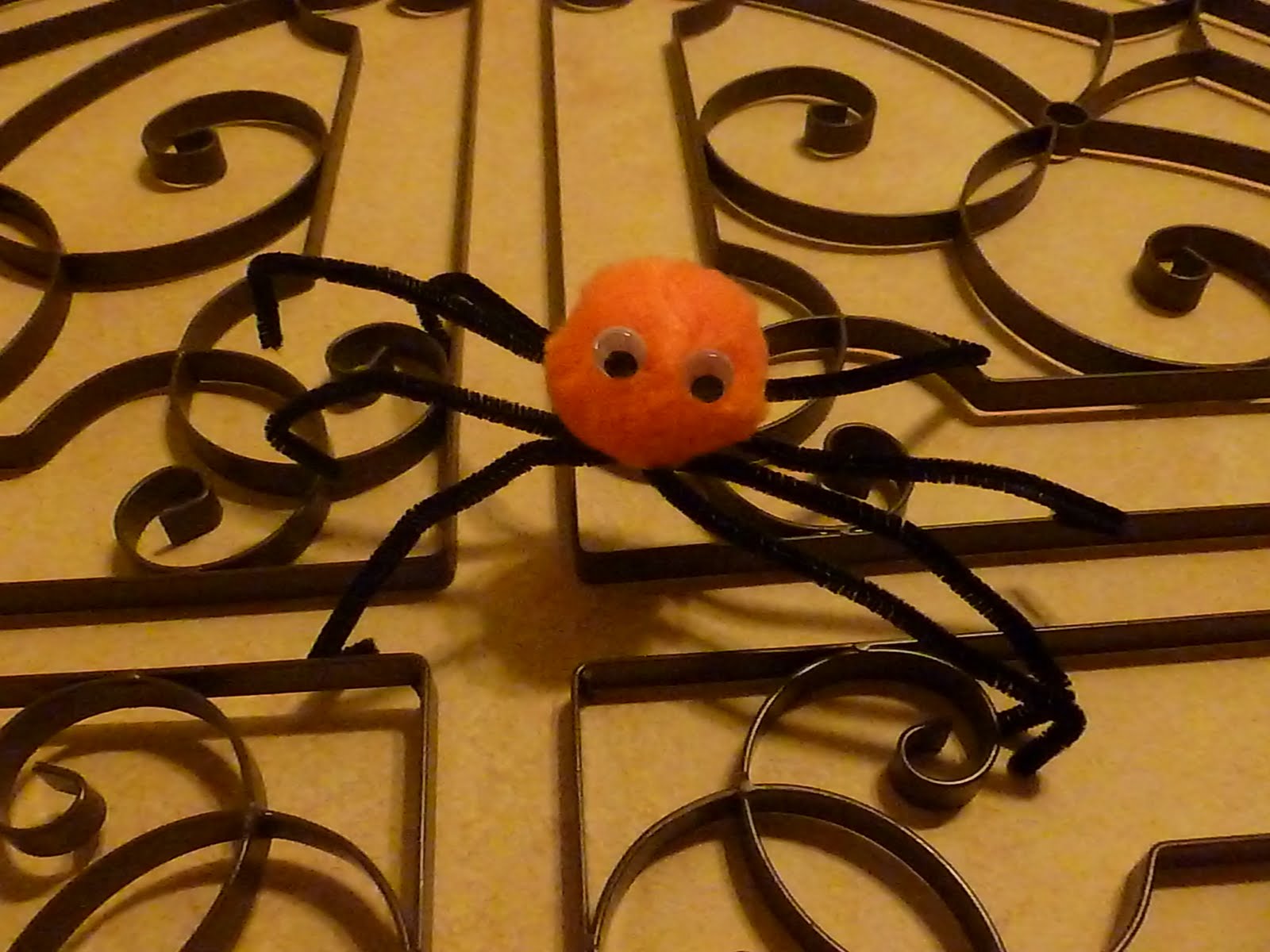 Mommy Plus Two: Pipe Cleaner Spiders