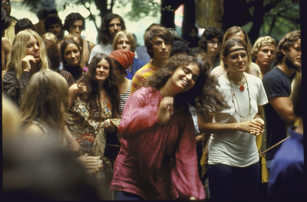 Girls of Woodstock: The Best Beauty and Style Moments From 1969 ...
